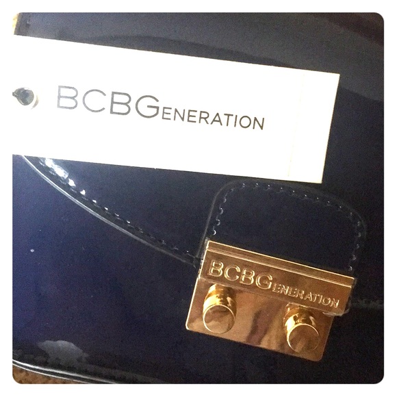 BCBGeneration | Bags | Nwt Bcbgeneration Gold Chained Crossbody Bag ...